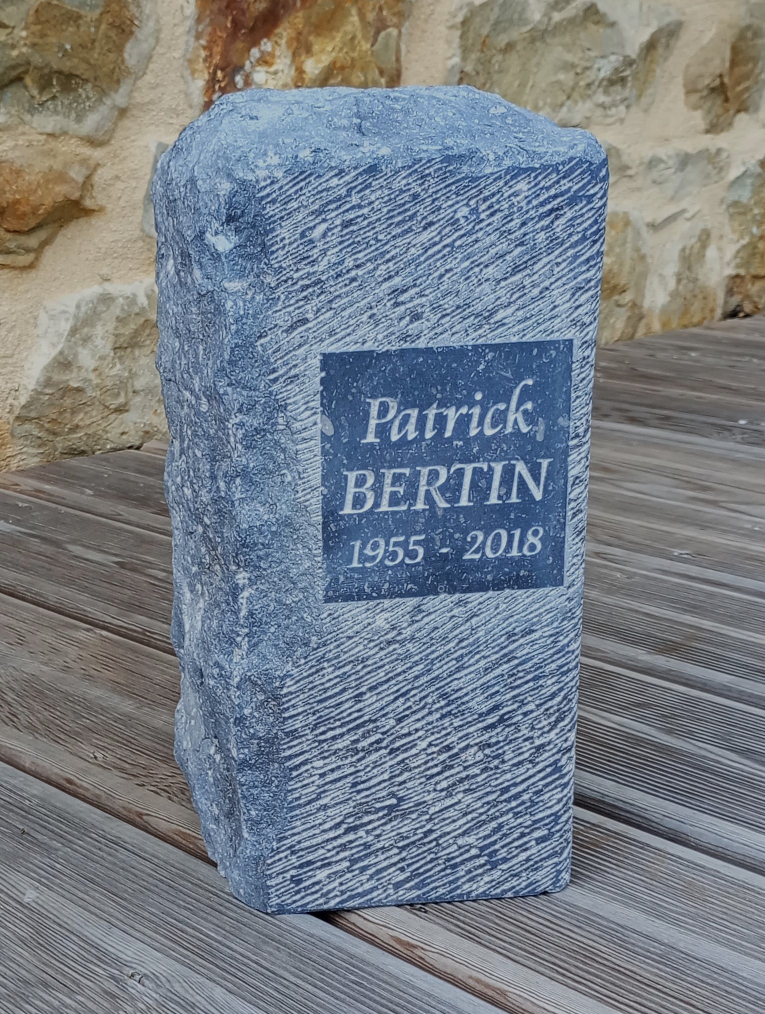 Nos réalisations - Artisan graveur sur pierre - Gravure Coet